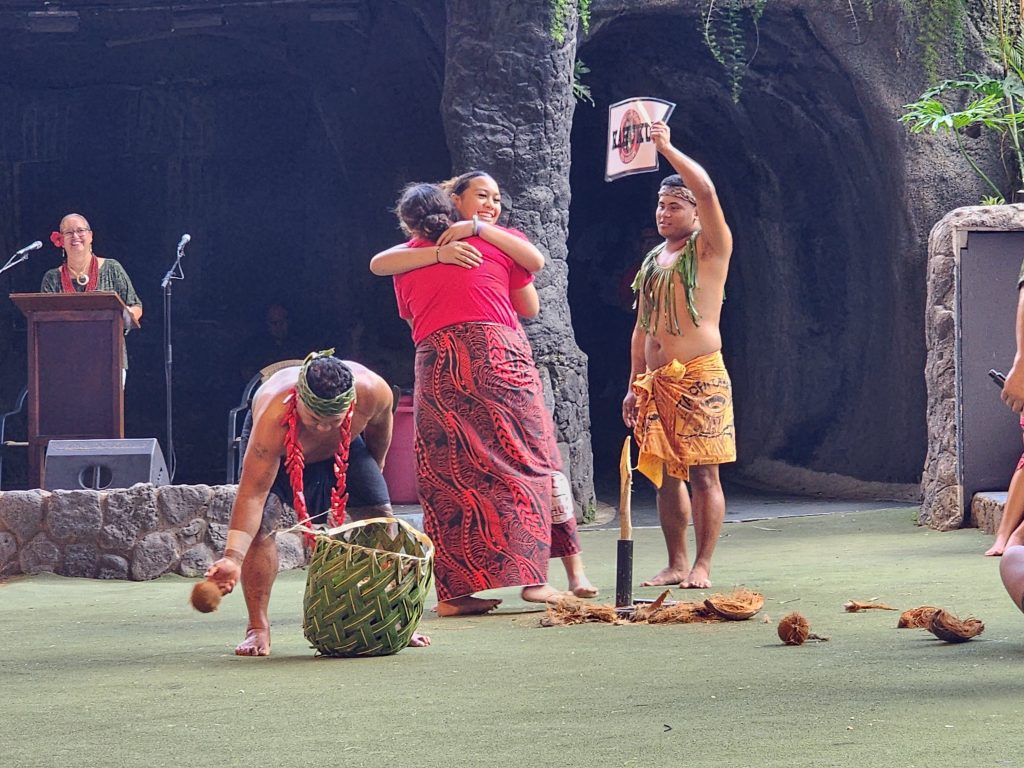 winning coconut husking team - polynesia.com | blog