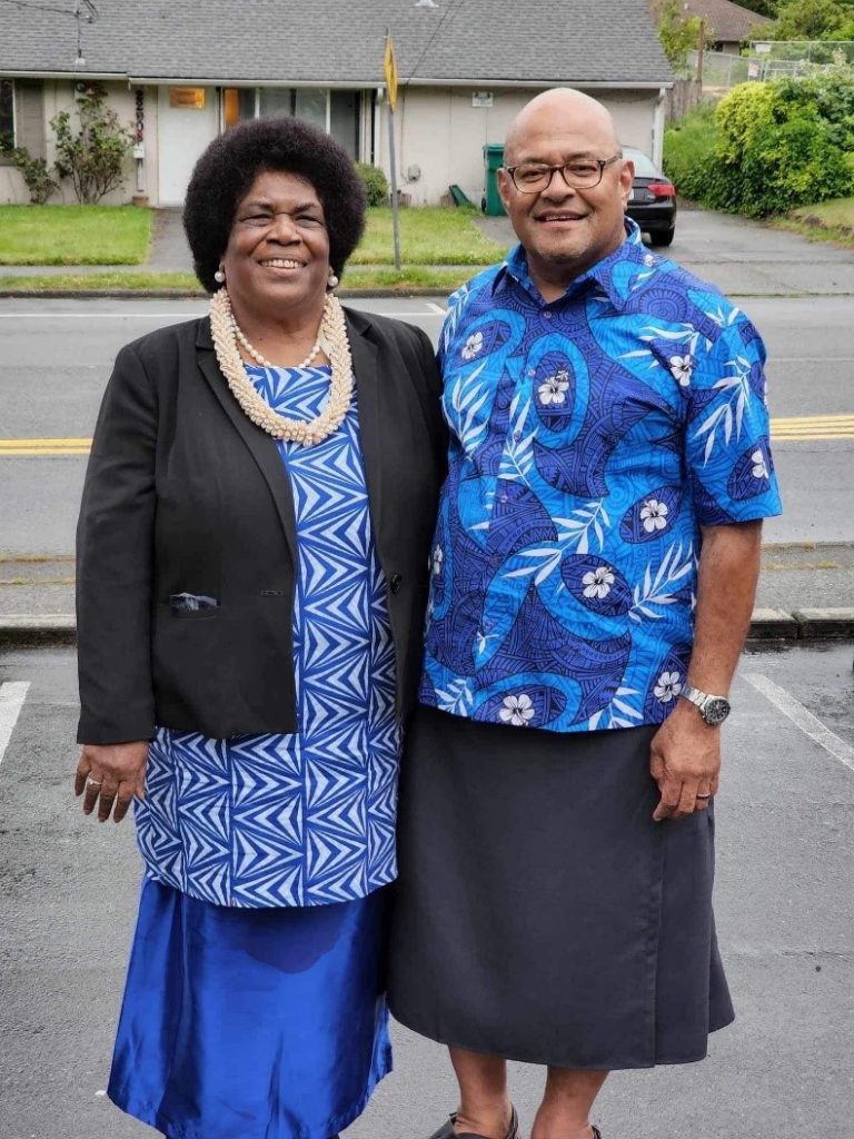 Dr, Askanisi Kedrayte and Inoke Qarau Presenting - polynesia.com | blog